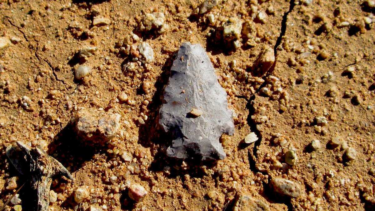 Uncovering the World of Arrowheads and Heartland Artifacts Connection